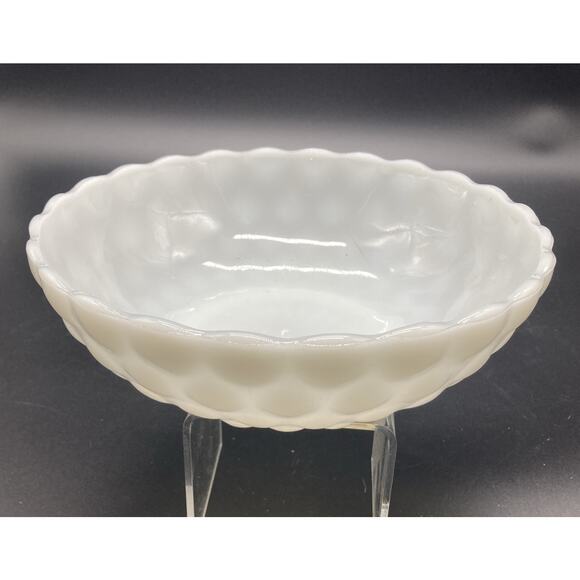 Anchor Hocking | Accents | Anchor Hocking Milk Glass Bubble Pattern ...
